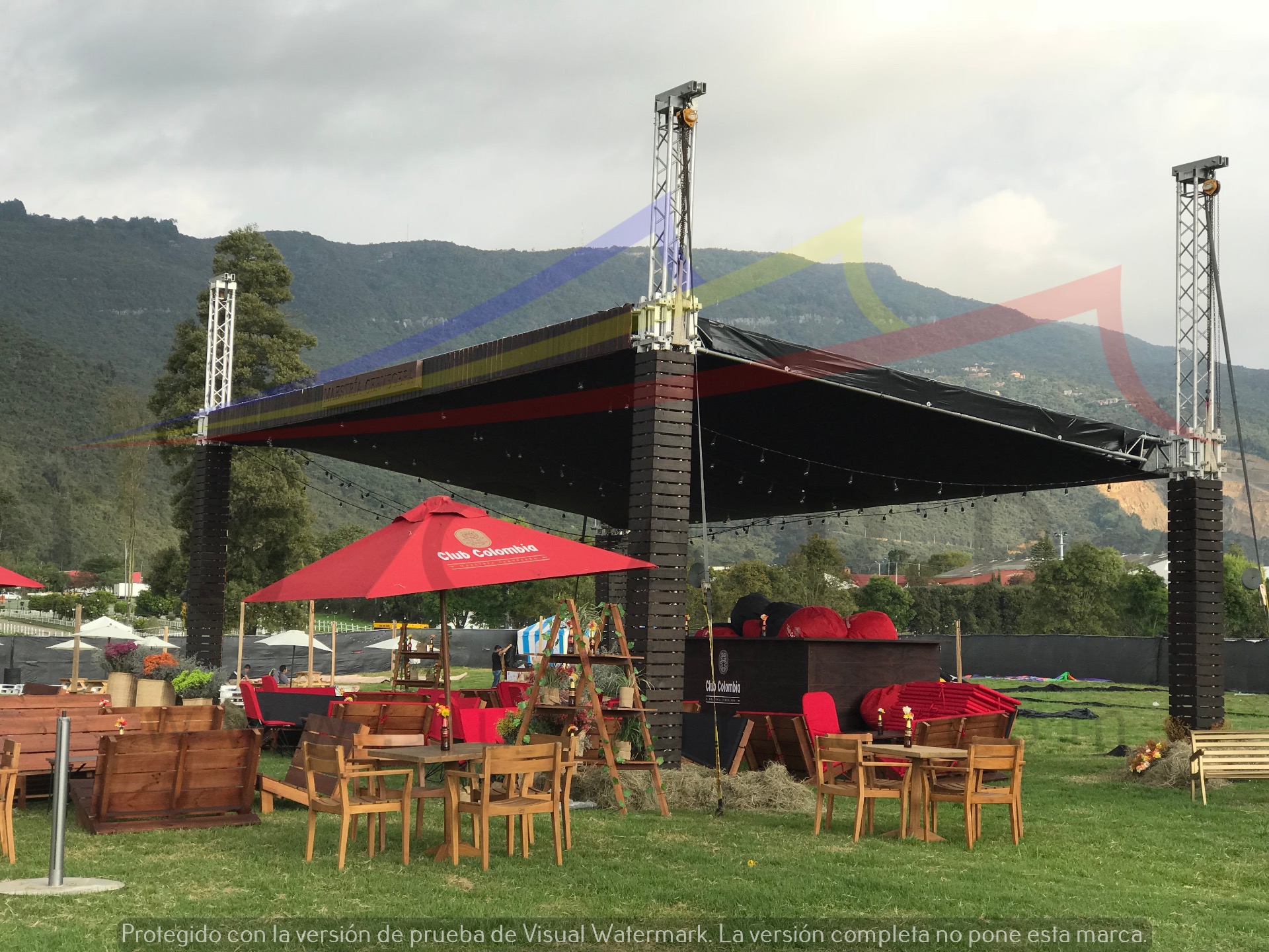 Alquiler de tarimas para eventos Bogota, Tarimas truss, tarimas ...